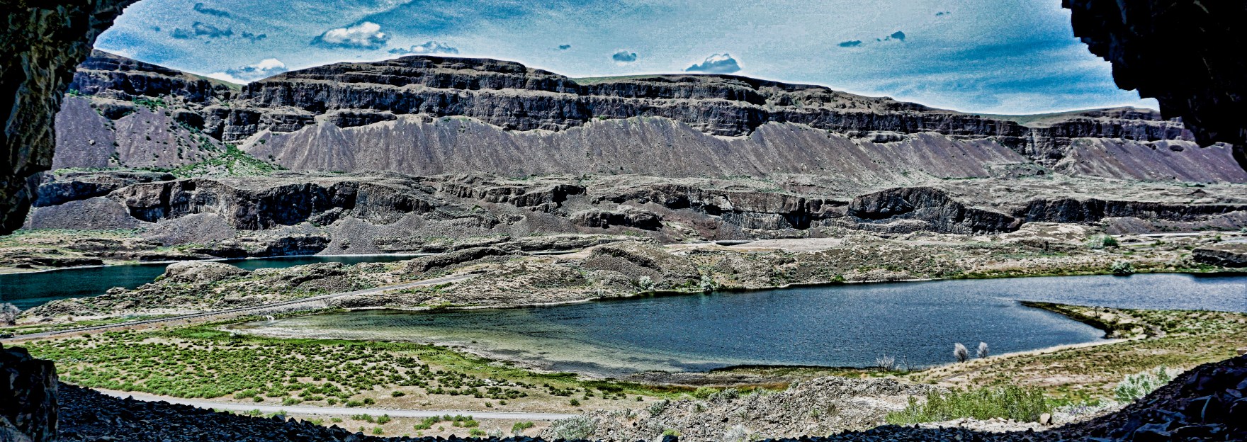 Lake Lenore Caves – On the Trail of Adventure